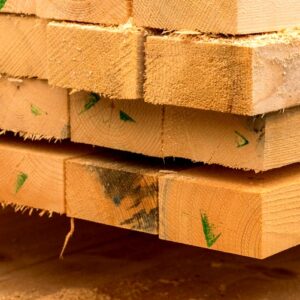 Postes de madera de 3 a 6 metros: opciones para cercas y exteriores ...