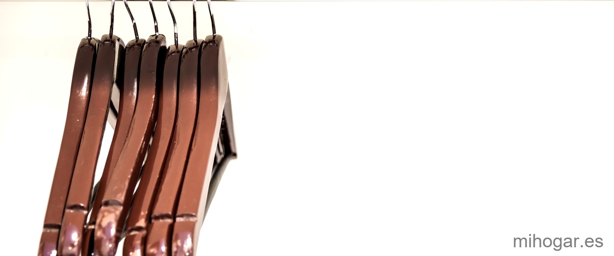 Perchas que no dejan marca: la solución sin marcas - Mi Hogar